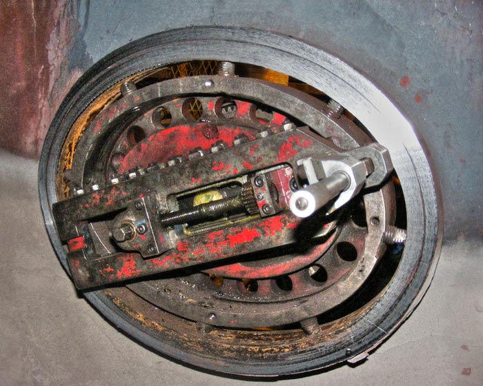 Elliptical Manway Facing Machine | Mactech On-Site Solutions